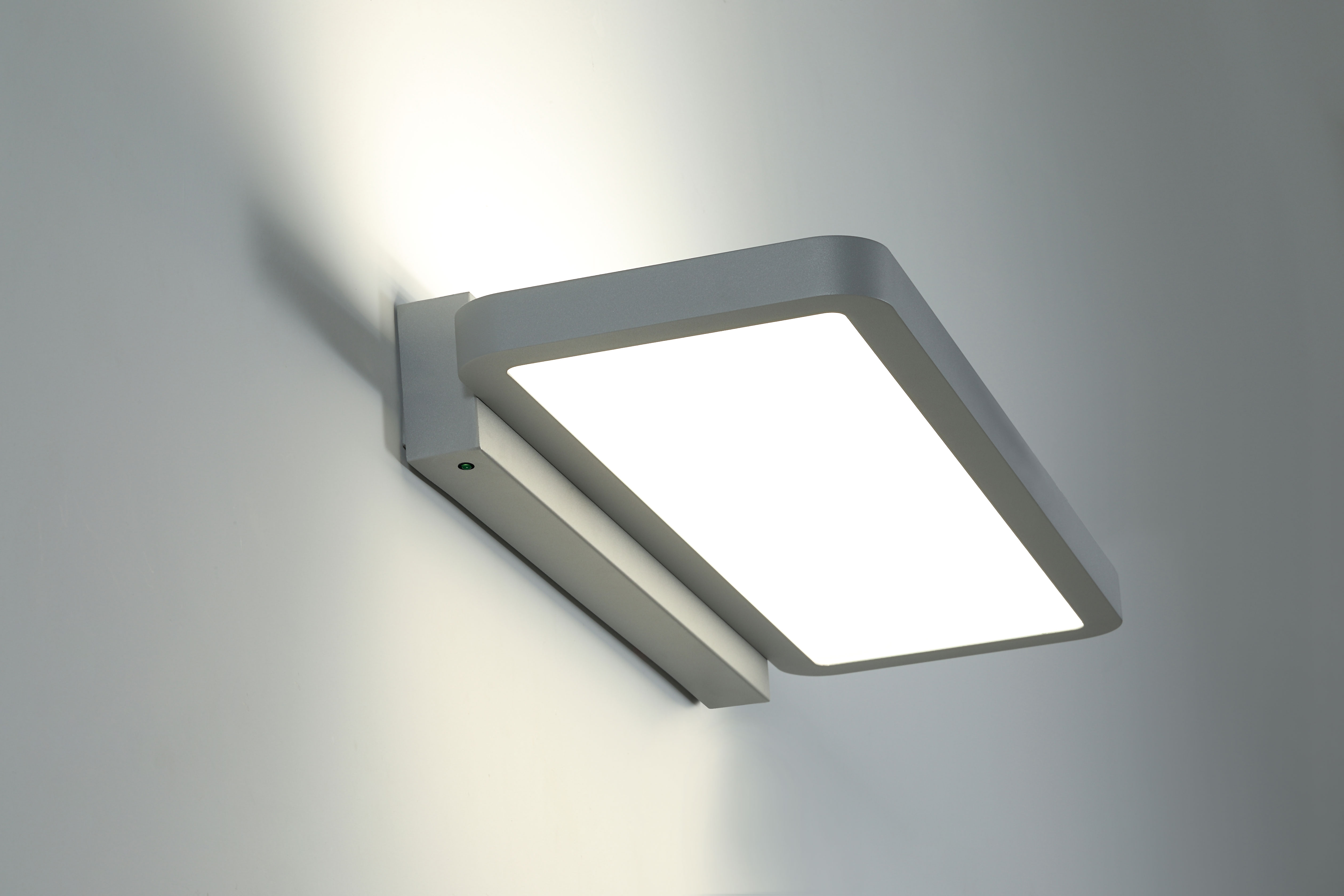 Areum Wall Aluminium | Sylvania Lighting Solutions