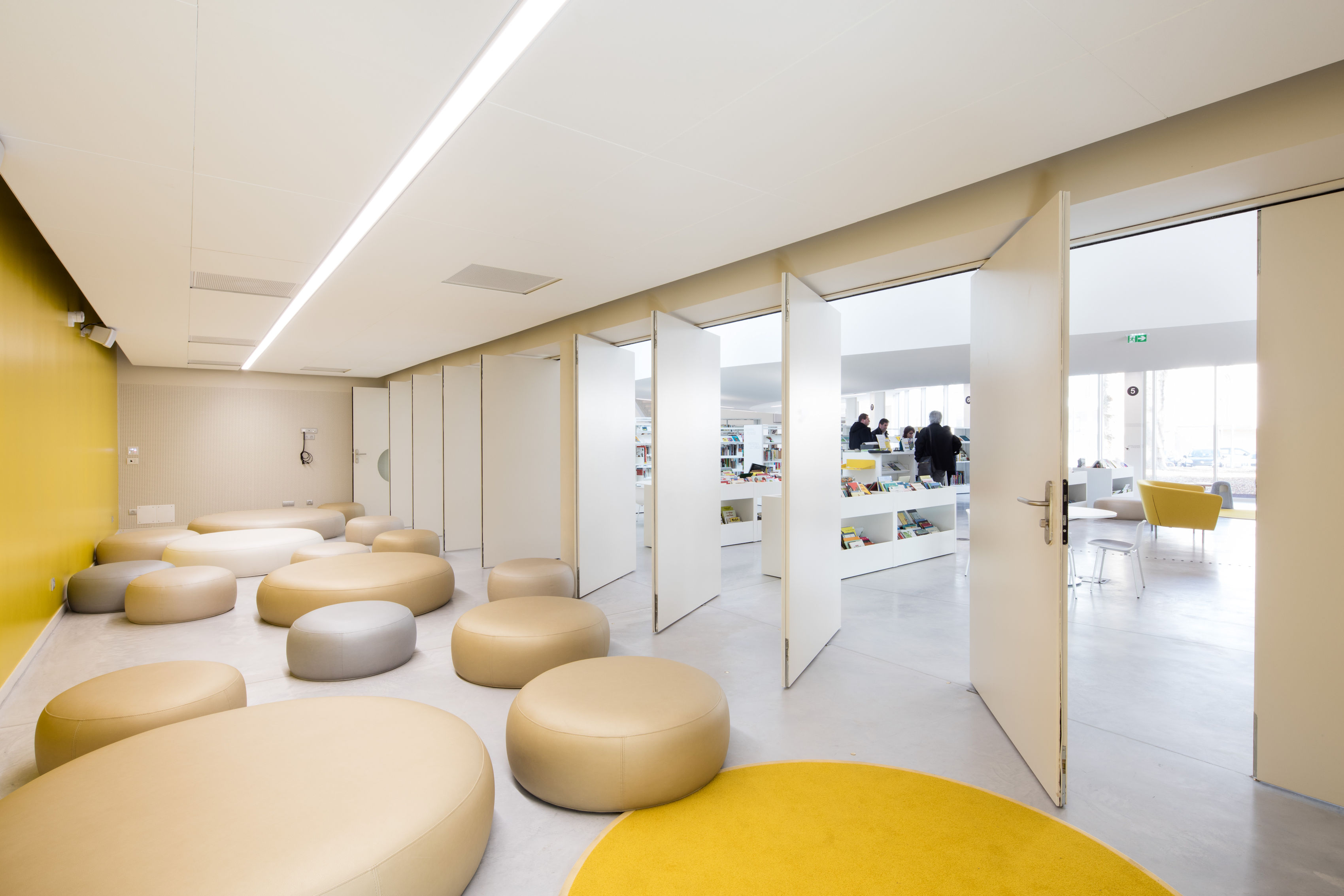 RANA Linear Recessed - MicroPrismatic Optic | Sylvania Lighting Solutions